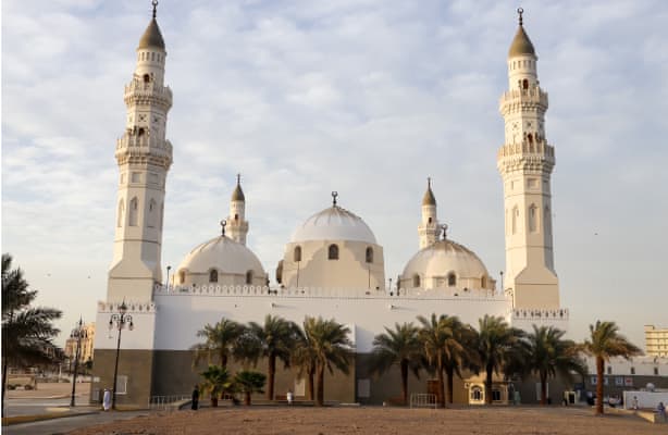 Umrah Guide: Visa, Prices, DIY vs Package