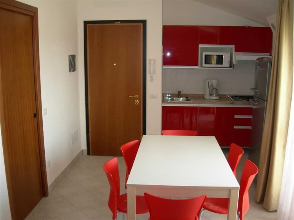Horizon 36 in Bibione $855