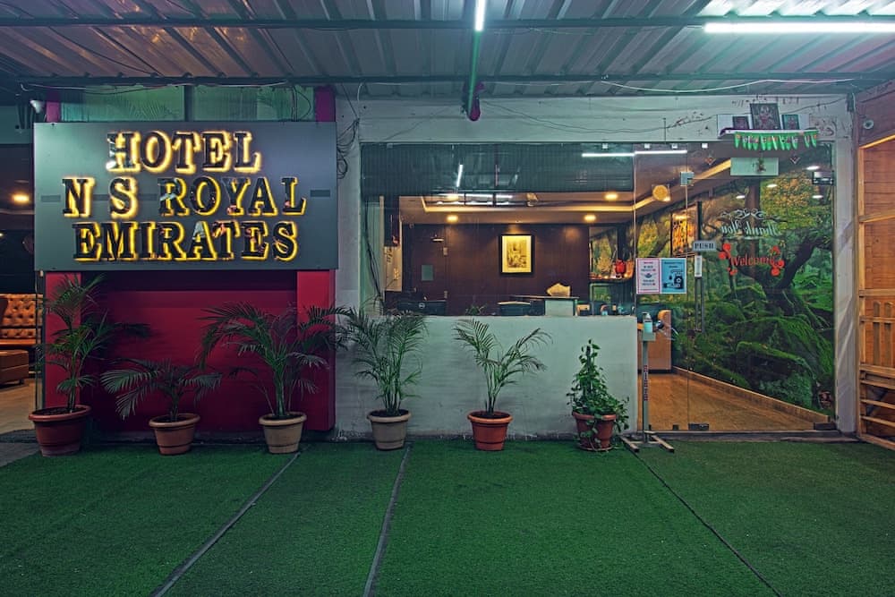 Hotel NS Royal Emirates €93