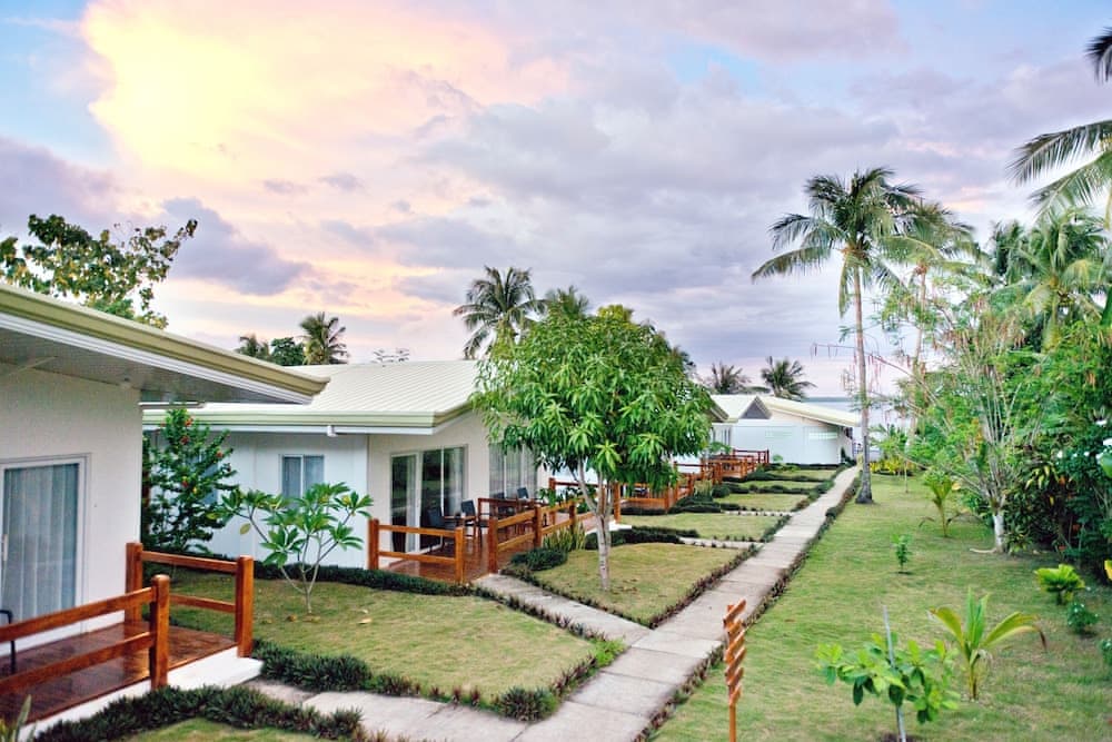 Sandingan Island Resort €80