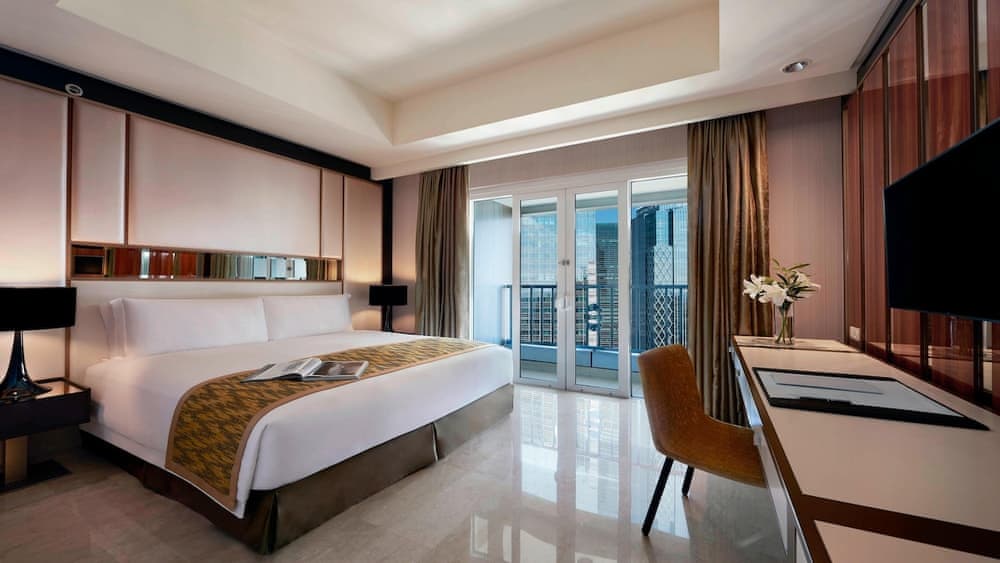 The Residences at The Ritz-Carlton Jakarta, Pacific Place €166