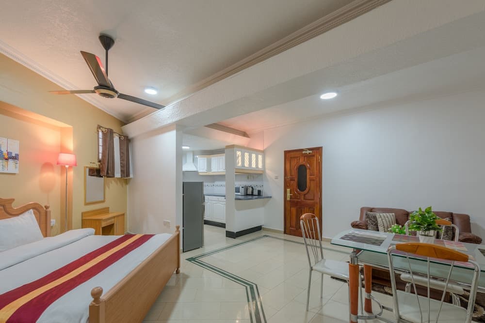 Hotel Raha Tower €54