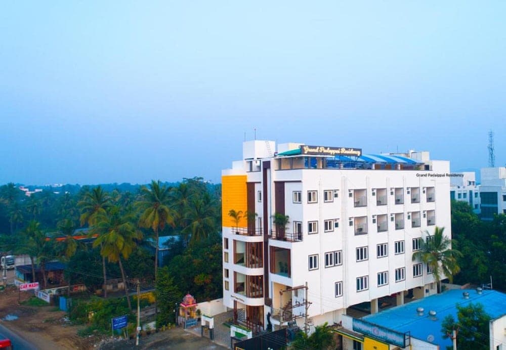Hotel Grand Padappai Residency €45