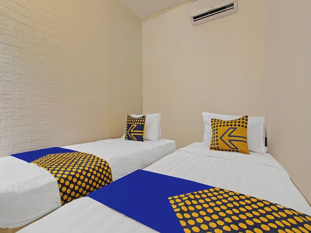 SPOT ON 92495 Wisma AyemNearTaman Doa Maria Gereja Bongsari Meilleures ...